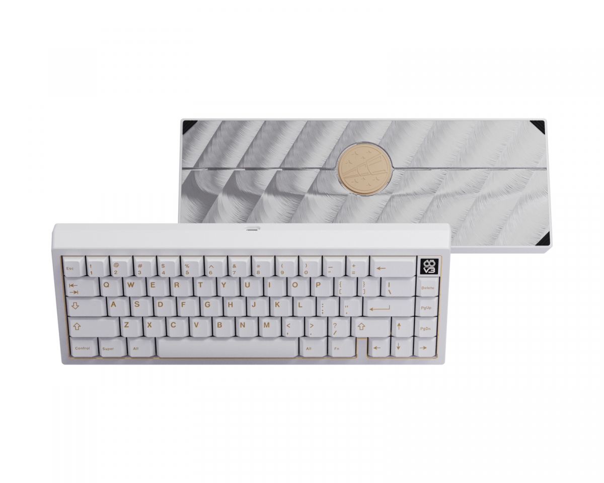 Wuque Studio Zoom65 No Tail Light Edition - E-White - MaxGaming.com