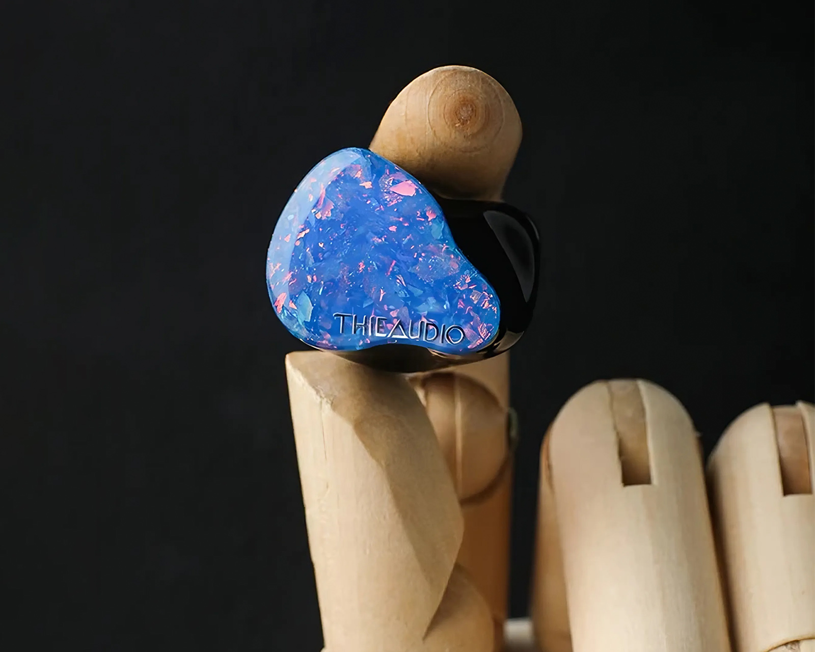 Kiwi Ears Hype 4 IEM Headphones - Blue - MaxGaming.com Kiwi Ears Hype 4 IEM Headphones - Blue - MaxGaming.com
