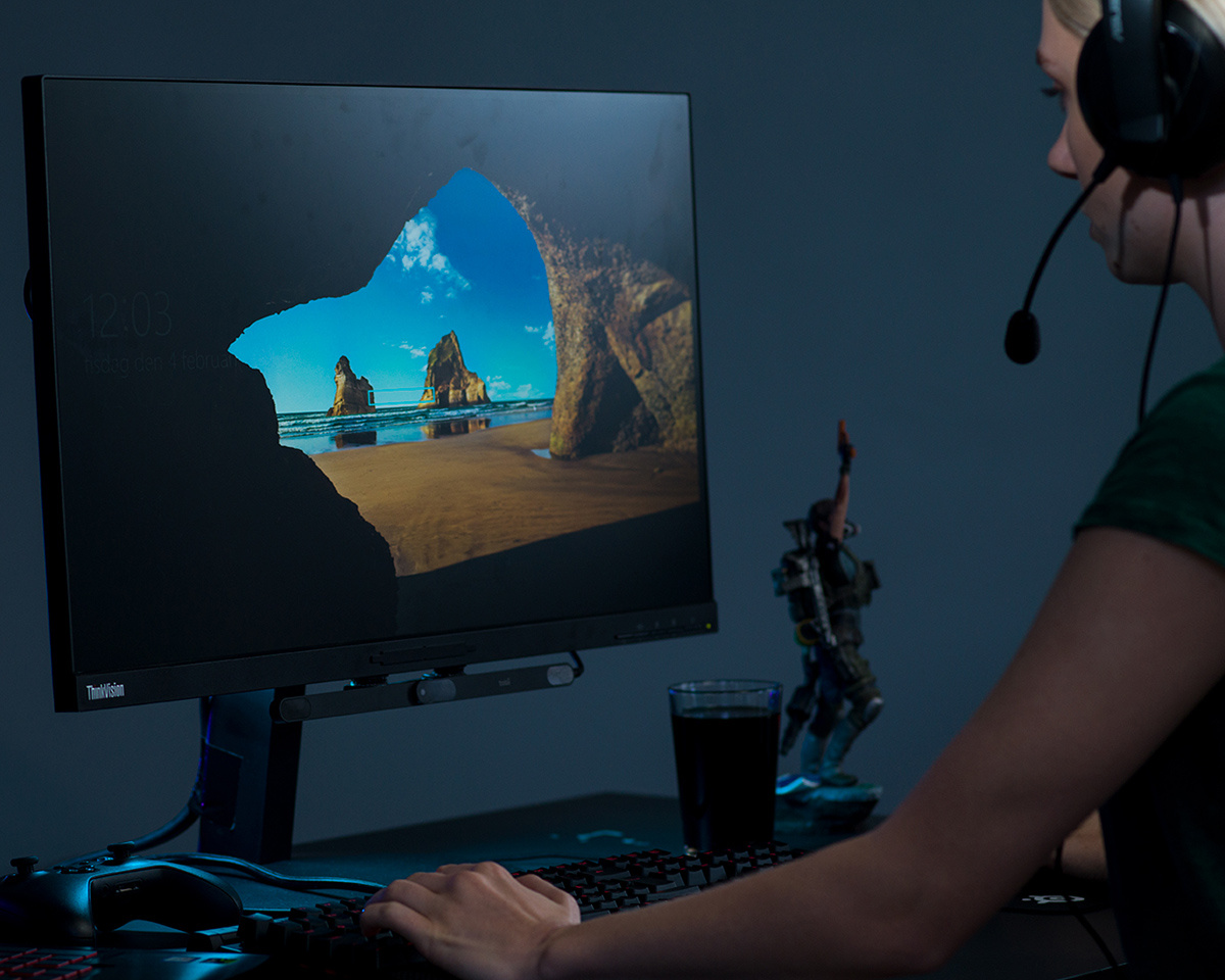 Buy Tobii Eye Tracker 5 At MaxGaming Buy Tobii Eye Tracker 5 At MaxGaming